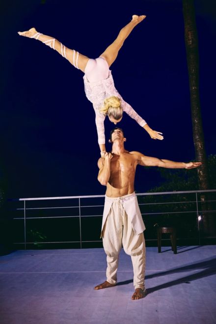 Acrobatic & hand-to-hand lifts | Party entertainments French Riviera