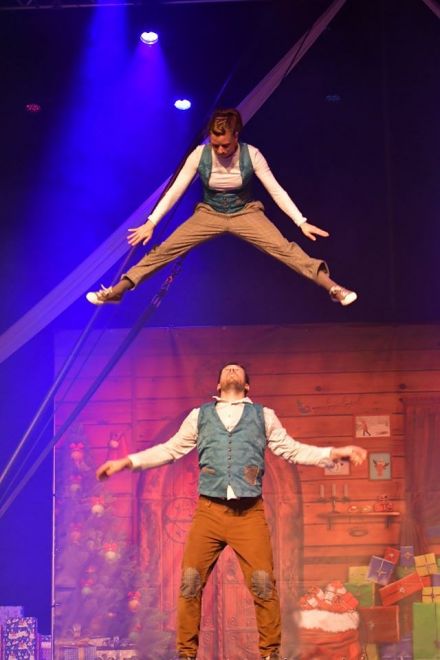 Acrobatic & hand-to-hand lifts | Party entertainments French Riviera